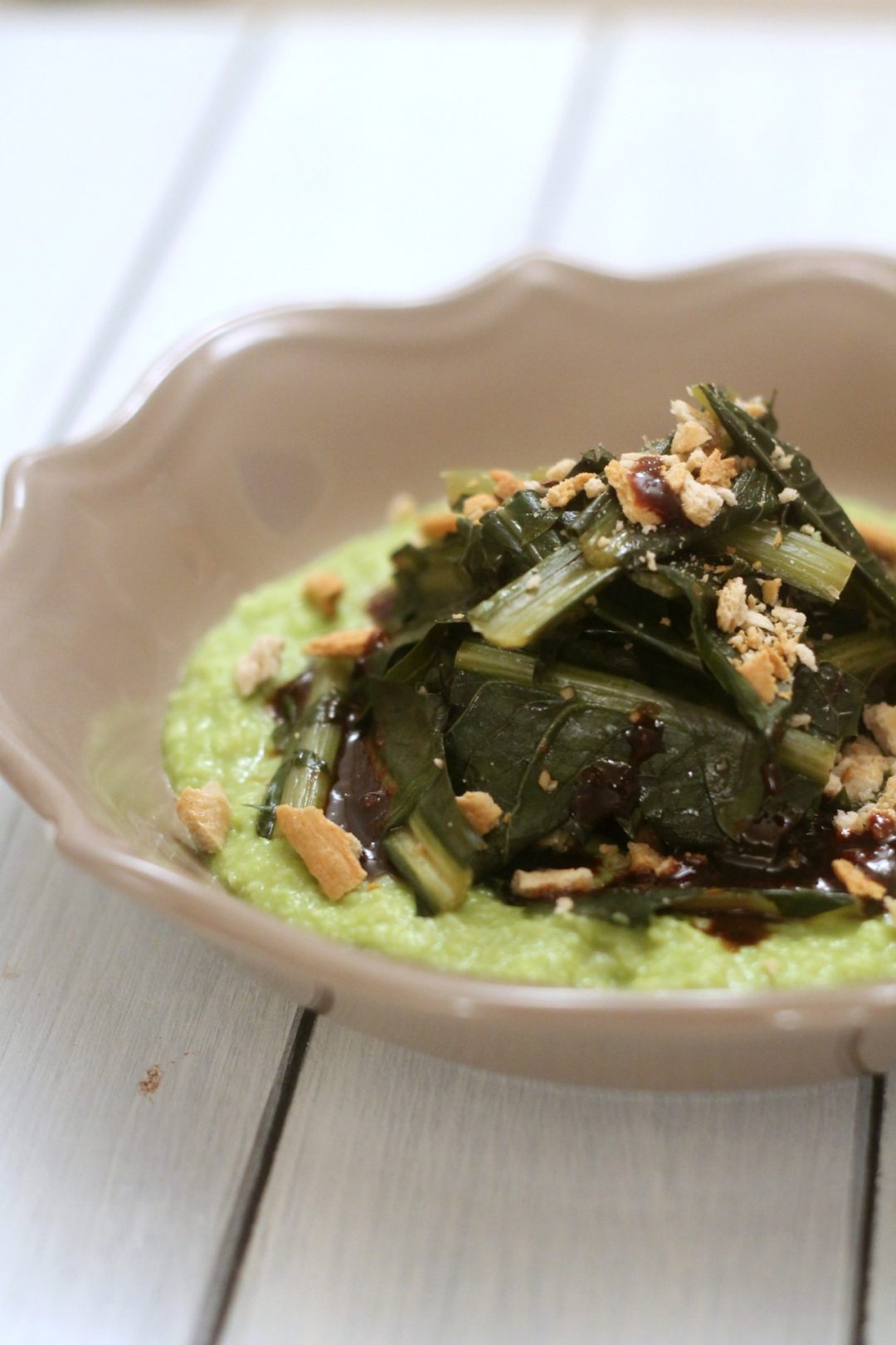 #VEGGYME :: Purea di fave con cicoria ripassata, polvere di tarallo e ...